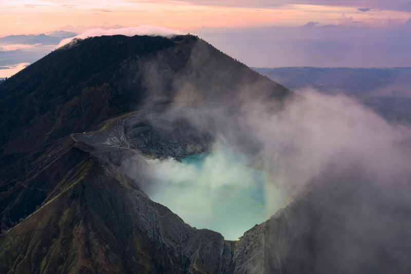 4 Alasan Kenapa Kamu Harus Mengunjungi Gunung Ijen