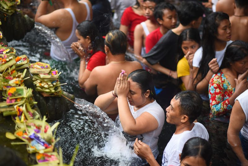 Pengen Healing? Cobain Melukat di Bali
