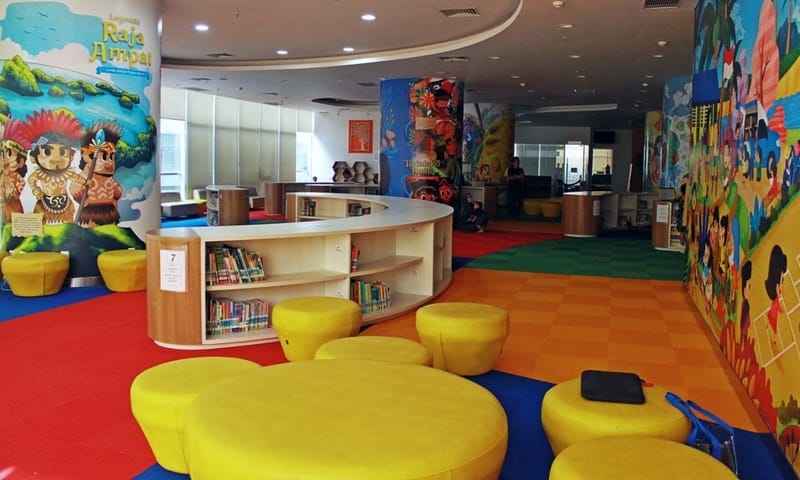 Latih Anak Gemar Membaca, Ajak ke Perpustakaan Jakarta Ini!