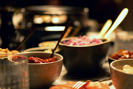 Dijamin Halal, ini 5 Restoran All You Can Eat Berlabel Halal MUI