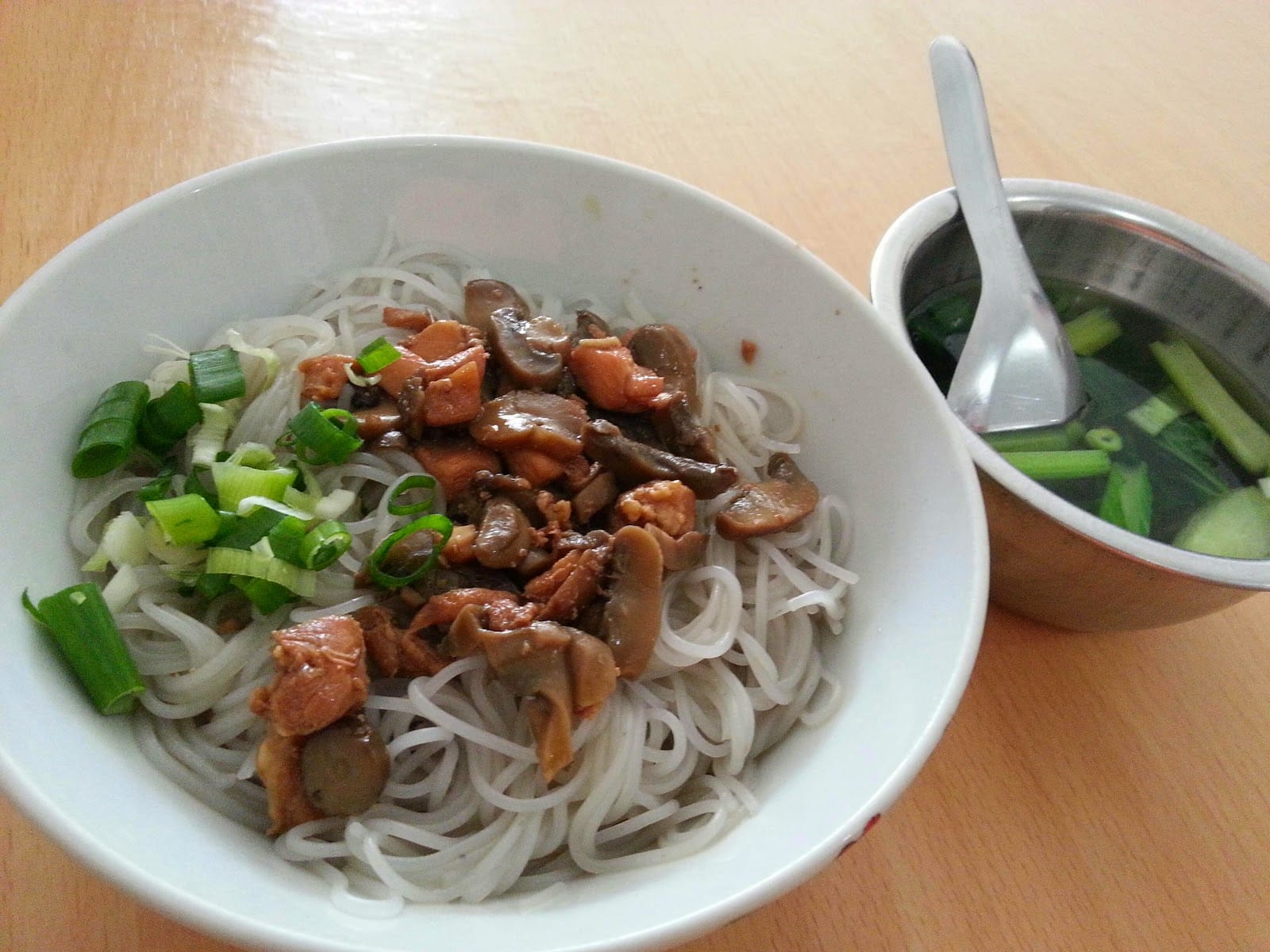 11 Mie Ayam Terdekat di Jakarta yang Bikin Ketagihan